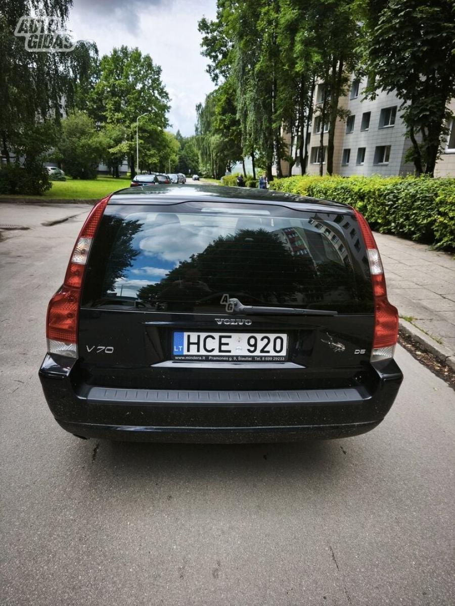 Black Volvo V70 2007 in Kaunas, with an engine capacity of 2.40 L and mileage of 245 thousand km for 900 €, photo 6 on AUTOMOTO.COM.LV