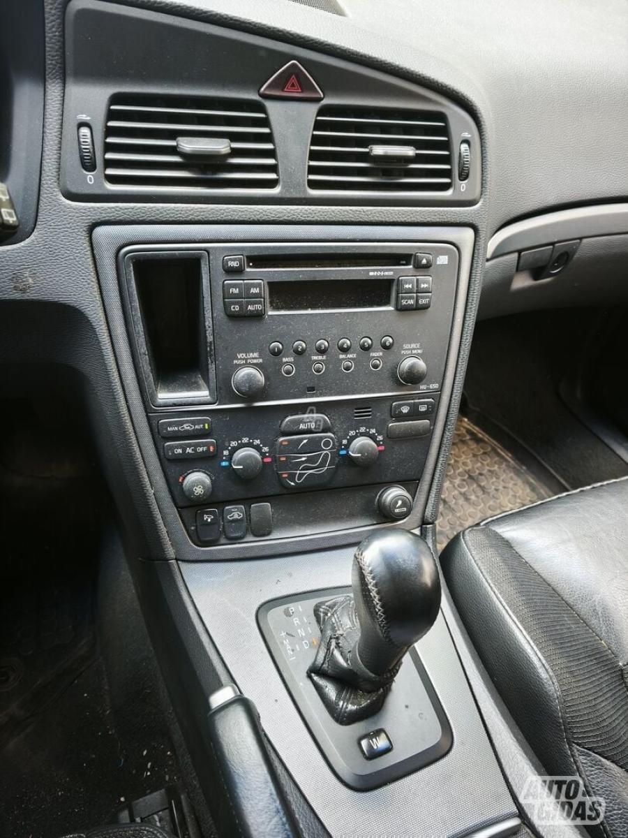 Black Volvo V70 2007 in Kaunas, with an engine capacity of 2.40 L and mileage of 245 thousand km for 900 €, photo 10 on AUTOMOTO.COM.LV