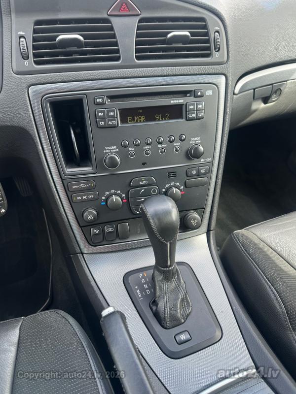 Melns Volvo V70 2007 Tartu, ar dzinēja tilpumu 2.40 L un nobraukumu 389 tūkst. km par 3950 €, foto 9 vietnē AUTOMOTO.COM.LV