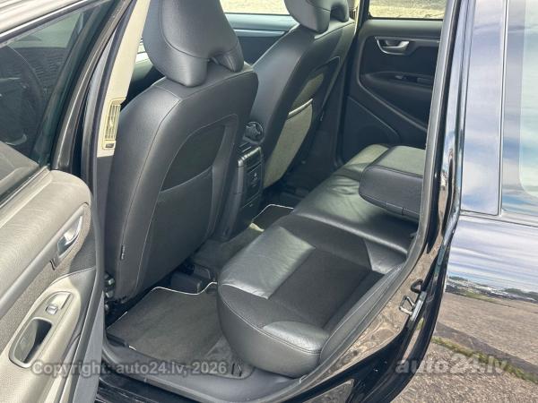 Melns Volvo V70 2007 Tartu, ar dzinēja tilpumu 2.40 L un nobraukumu 389 tūkst. km par 3950 €, foto 10 vietnē AUTOMOTO.COM.LV