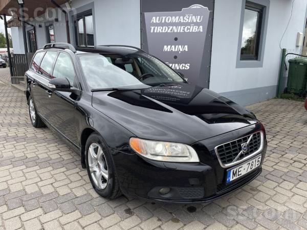 Черный Вольво В70 2007 в Талси, объемом двигателя 2.40 л и пробегом 313 тыс. км за 2600 €, фото 1 на AUTOMOTO.COM.LV