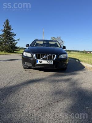 Black Volvo V70 2007 in Kuldiga, with an engine capacity of 2.40 L and mileage of 402 thousand km for 2300 €, photo  on AUTOMOTO.COM.LV