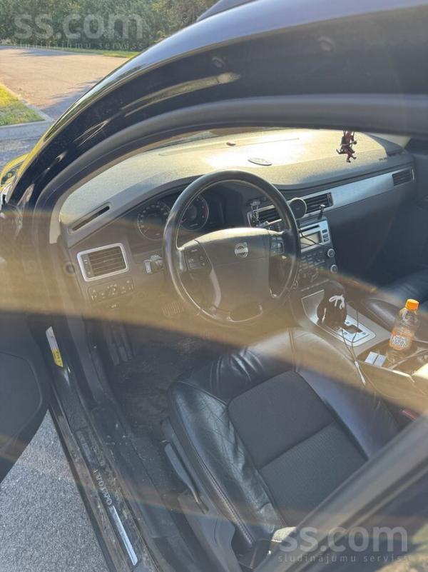 Melns Volvo V70 2007 Kuldīga, ar dzinēja tilpumu 2.40 L un nobraukumu 402 tūkst. km par 2300 €, foto 7 vietnē AUTOMOTO.COM.LV