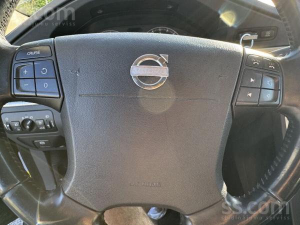 Melns Volvo V70 2007 Kuldīga, ar dzinēja tilpumu 2.40 L un nobraukumu 402 tūkst. km par 2300 €, foto 9 vietnē AUTOMOTO.COM.LV