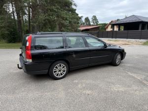 Melns Volvo V70 2007 Viļņa, ar dzinēja tilpumu 2.40 L un nobraukumu 335 tūkst. km par 1600 €, foto 3 vietnē AUTOMOTO.COM.LV