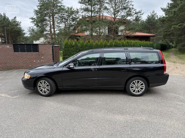 Melns Volvo V70 2007 Viļņa, ar dzinēja tilpumu 2.40 L un nobraukumu 335 tūkst. km par 1600 €, foto 6 vietnē AUTOMOTO.COM.LV
