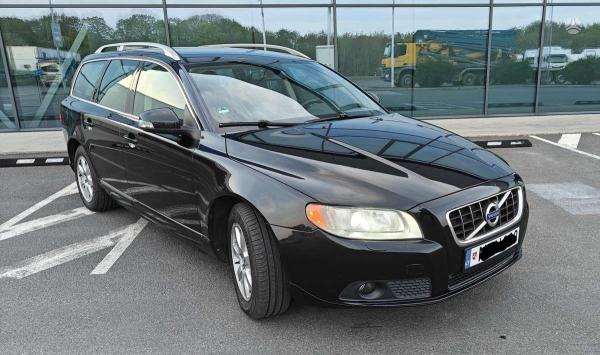 Melns Volvo V70 2007 Kauņa, ar dzinēja tilpumu 2.40 L un nobraukumu 278 tūkst. km par 4600 €, foto 2 vietnē AUTOMOTO.COM.LV