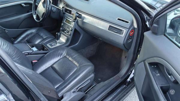 Melns Volvo V70 2007 Kauņa, ar dzinēja tilpumu 2.40 L un nobraukumu 278 tūkst. km par 4600 €, foto 7 vietnē AUTOMOTO.COM.LV