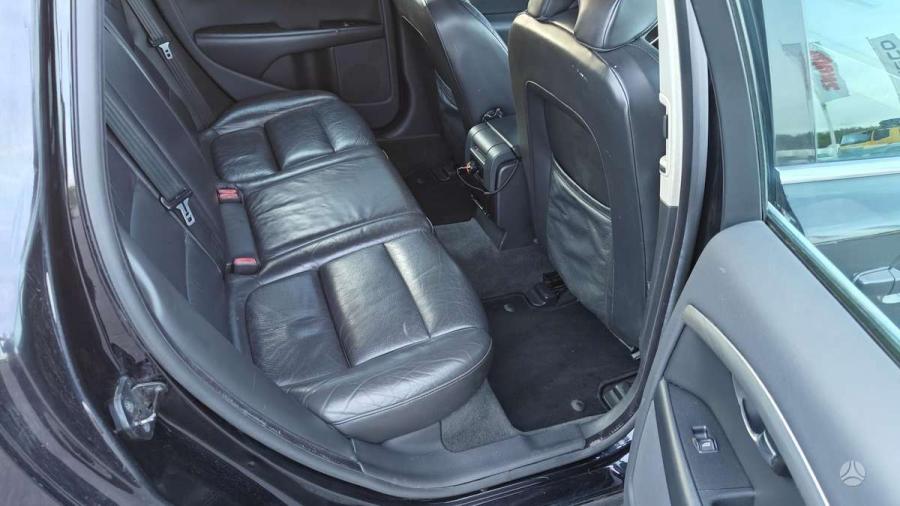 Melns Volvo V70 2007 Kauņa, ar dzinēja tilpumu 2.40 L un nobraukumu 278 tūkst. km par 4600 €, foto 10 vietnē AUTOMOTO.COM.LV