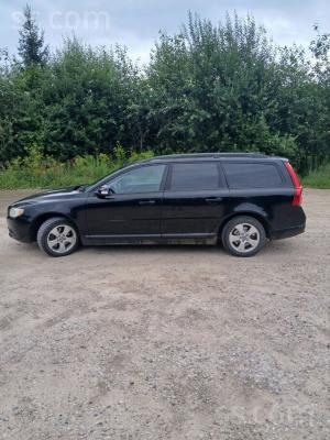 Black Volvo V70 2007 in Kuldiga, with an engine capacity of 2.40 L and mileage of 0 thousand km for 4000 €, photo 3 on AUTOMOTO.COM.LV