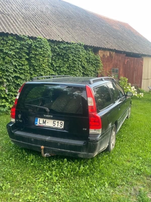 Melns Volvo V70 2007 Rēzekne, ar dzinēja tilpumu 2.40 L un nobraukumu 314 tūkst. km par 2300 €, foto 1 vietnē AUTOMOTO.COM.LV
