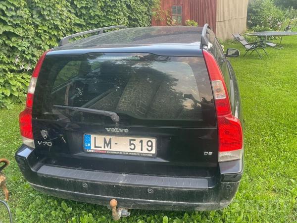 Melns Volvo V70 2007 Rēzekne, ar dzinēja tilpumu 2.40 L un nobraukumu 314 tūkst. km par 2300 €, foto 2 vietnē AUTOMOTO.COM.LV