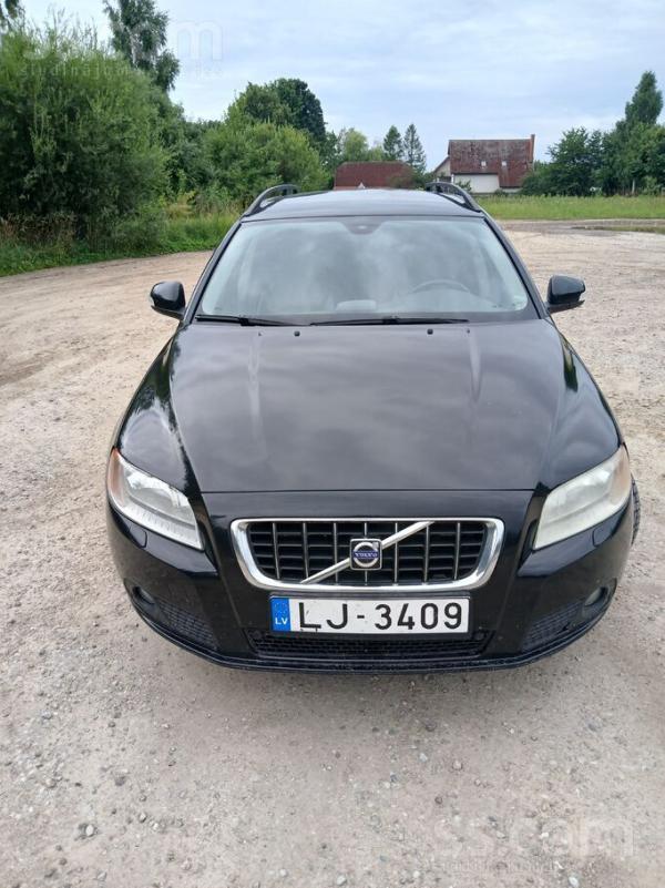 Black Volvo V70 2007 in Kuldiga, with an engine capacity of 2.40 L and mileage of 333 thousand km for 3000 €, photo 1 on AUTOMOTO.COM.LV