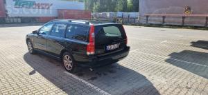 Black Volvo V70 2007 in Riga, with an engine capacity of 2.40 L and mileage of 376 thousand km for 3000 €, photo 6 on AUTOMOTO.COM.LV