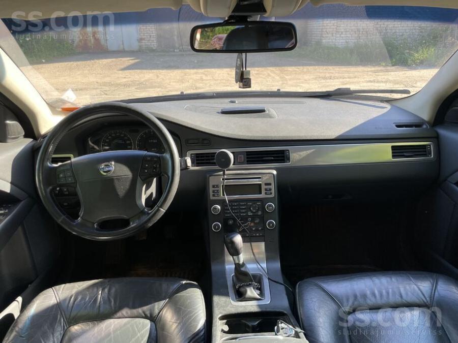 Черный Вольво В70 2007 в Даугавпилс, объемом двигателя 2.40 л и пробегом 367 тыс. км за 3650 €, фото 9 на AUTOMOTO.COM.LV