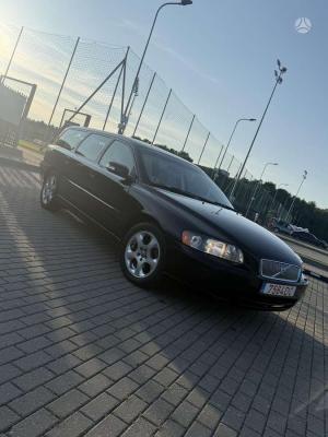 Melns Volvo V70 2007 Jonava, ar dzinēja tilpumu 2.40 L un nobraukumu 325 tūkst. km par 2300 €, foto 4 vietnē AUTOMOTO.COM.LV