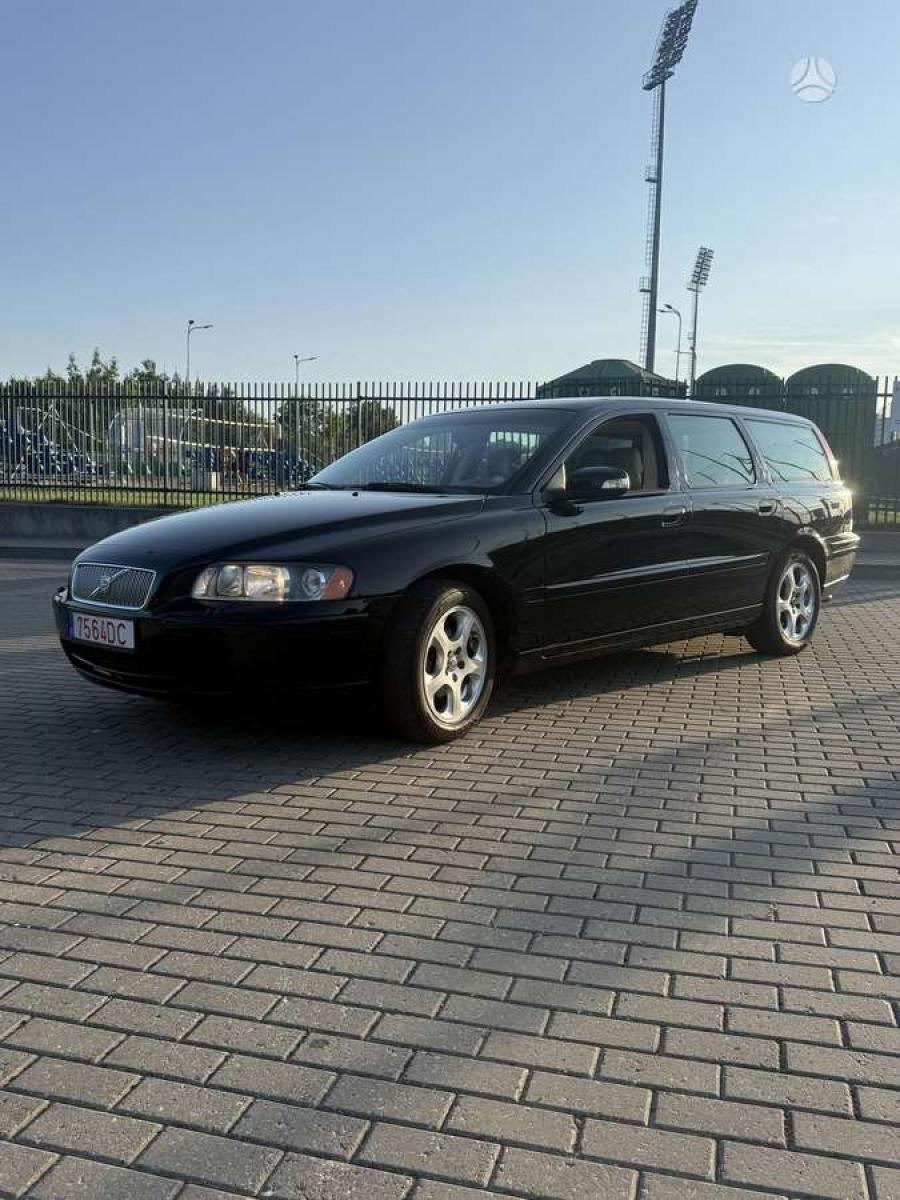 Melns Volvo V70 2007 Jonava, ar dzinēja tilpumu 2.40 L un nobraukumu 325 tūkst. km par 2300 €, foto 5 vietnē AUTOMOTO.COM.LV