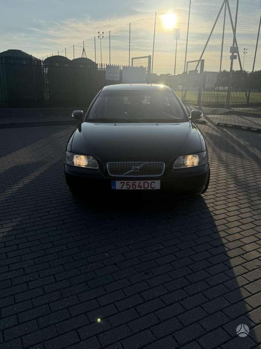 Melns Volvo V70 2007 Jonava, ar dzinēja tilpumu 2.40 L un nobraukumu 325 tūkst. km par 2300 €, foto 6 vietnē AUTOMOTO.COM.LV