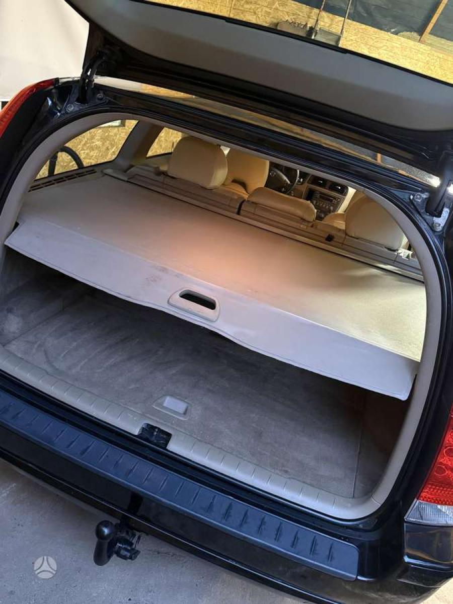 Melns Volvo V70 2007 Jonava, ar dzinēja tilpumu 2.40 L un nobraukumu 325 tūkst. km par 2300 €, foto 20 vietnē AUTOMOTO.COM.LV