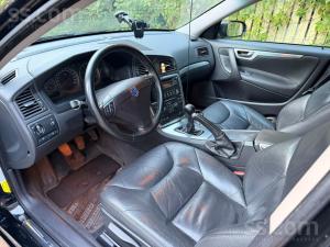 Black Volvo V70 2007 in Riga, with an engine capacity of 2.40 L and mileage of 332 thousand km for 3500 €, photo 9 on AUTOMOTO.COM.LV