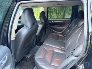 Black Volvo V70 2007 in Riga, with an engine capacity of 2.40 L and mileage of 332 thousand km for 3500 €, photo 10 on AUTOMOTO.COM.LV