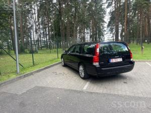 Black Volvo V70 2007 in Riga, with an engine capacity of 2.40 L and mileage of 0 thousand km for 3900 €, photo 6 on AUTOMOTO.COM.LV