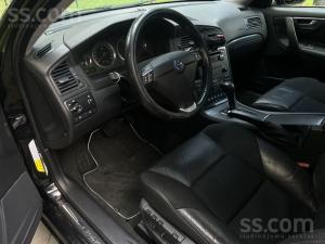 Black Volvo V70 2007 in Riga, with an engine capacity of 2.40 L and mileage of 0 thousand km for 3900 €, photo 8 on AUTOMOTO.COM.LV