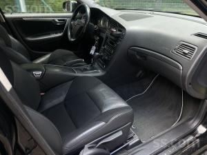 Black Volvo V70 2007 in Riga, with an engine capacity of 2.40 L and mileage of 0 thousand km for 3900 €, photo 9 on AUTOMOTO.COM.LV