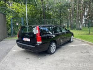 Melns Volvo V70 2007 Rīga, ar dzinēja tilpumu 2.40 L un nobraukumu 289 tūkst. km par 3950 €, foto 5 vietnē AUTOMOTO.COM.LV