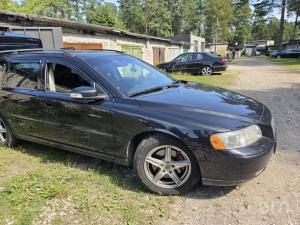 Melns Volvo V70 2007 Rīga, ar dzinēja tilpumu 2.40 L un nobraukumu 438 tūkst. km par 2350 €, foto 4 vietnē AUTOMOTO.COM.LV