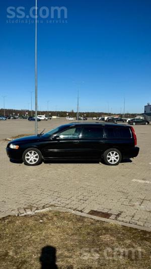 Melns Volvo V70 2007 Rīga, ar dzinēja tilpumu 2.40 L un nobraukumu 335 tūkst. km par 2500 €, foto 6 vietnē AUTOMOTO.COM.LV