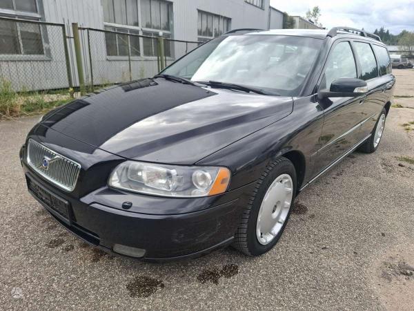 Melns Volvo V70 2007 Utena, ar dzinēja tilpumu 2.40 L un nobraukumu 270 tūkst. km par 2600 €, foto 1 vietnē AUTOMOTO.COM.LV