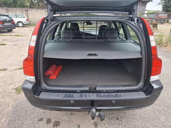 Melns Volvo V70 2007 Utena, ar dzinēja tilpumu 2.40 L un nobraukumu 270 tūkst. km par 2600 €, foto 8 vietnē AUTOMOTO.COM.LV