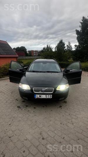 Melns Volvo V70 2007 Rēzekne, ar dzinēja tilpumu 2.40 L un nobraukumu 330 tūkst. km par 1750 €, foto 3 vietnē AUTOMOTO.COM.LV