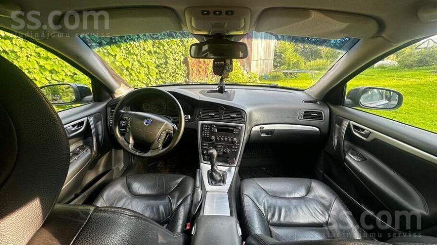 Melns Volvo V70 2007 Rēzekne, ar dzinēja tilpumu 2.40 L un nobraukumu 330 tūkst. km par 1750 €, foto 6 vietnē AUTOMOTO.COM.LV