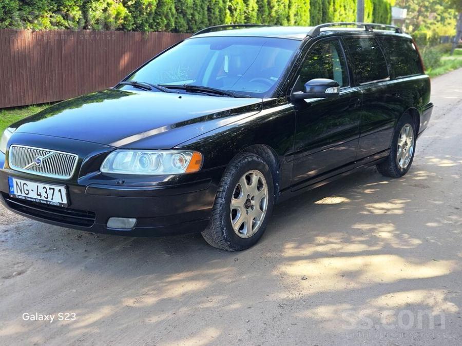 Melns Volvo V70 2007 Jelgava, ar dzinēja tilpumu 2.40 L un nobraukumu 316 tūkst. km par 1850 €, foto 3 vietnē AUTOMOTO.COM.LV