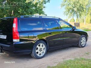 Melns Volvo V70 2007 Jelgava, ar dzinēja tilpumu 2.40 L un nobraukumu 316 tūkst. km par 1850 €, foto 5 vietnē AUTOMOTO.COM.LV