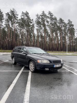 Black Volvo V70 2007 in Preili, with an engine capacity of 2.40 L and mileage of 402 thousand km for 2100 €, photo 4 on AUTOMOTO.COM.LV