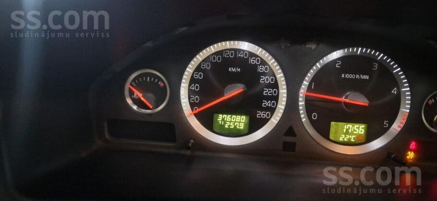 Melns Volvo V70 2007 Rīga, ar dzinēja tilpumu 2.40 L un nobraukumu 376 tūkst. km par 3000 €, foto 14 vietnē AUTOMOTO.COM.LV