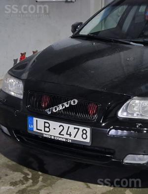 Melns Volvo V70 2007 Rīga, ar dzinēja tilpumu 2.40 L un nobraukumu 376 tūkst. km par 3000 €, foto 16 vietnē AUTOMOTO.COM.LV
