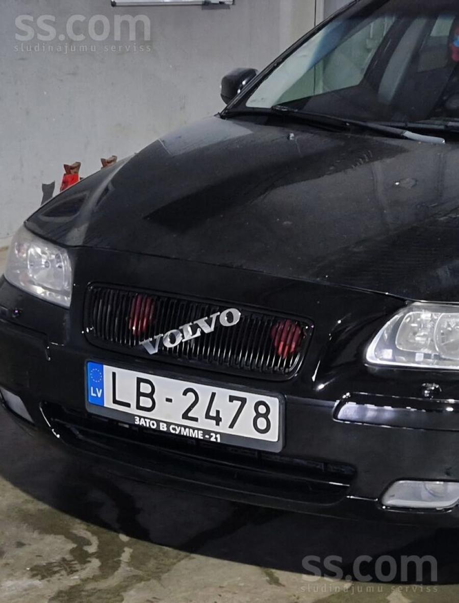 Melns Volvo V70 2007 Rīga, ar dzinēja tilpumu 2.40 L un nobraukumu 376 tūkst. km par 3000 €, foto 16 vietnē AUTOMOTO.COM.LV