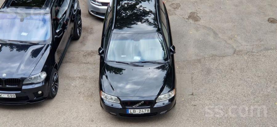 Melns Volvo V70 2007 Rīga, ar dzinēja tilpumu 2.40 L un nobraukumu 376 tūkst. km par 3000 €, foto 18 vietnē AUTOMOTO.COM.LV