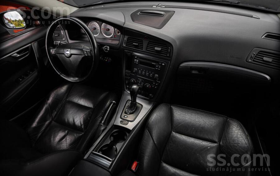 Melns Volvo V70 2007 Jelgava, ar dzinēja tilpumu 2.40 L un nobraukumu 0 tūkst. km par 1500 €, foto 10 vietnē AUTOMOTO.COM.LV