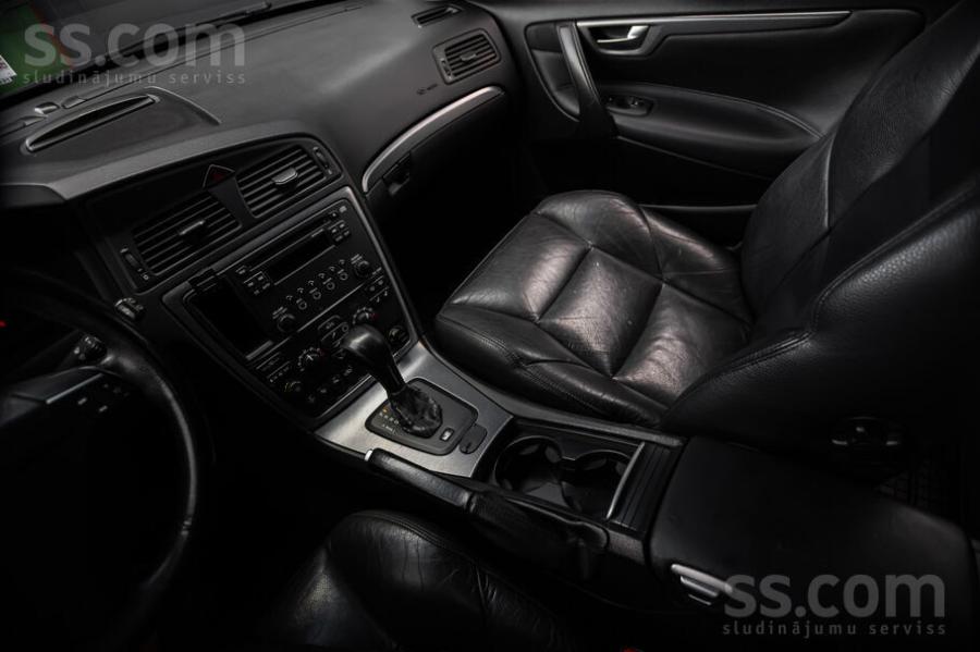 Melns Volvo V70 2007 Jelgava, ar dzinēja tilpumu 2.40 L un nobraukumu 0 tūkst. km par 1500 €, foto 16 vietnē AUTOMOTO.COM.LV