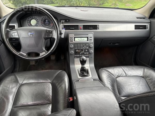 Melns Volvo V70 2007 Bauska, ar dzinēja tilpumu 2.40 L un nobraukumu 320 tūkst. km par 3500 €, foto 10 vietnē AUTOMOTO.COM.LV