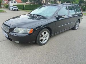 Melns Volvo V70 2007 Alīta, ar dzinēja tilpumu 2.40 L un nobraukumu 289 tūkst. km par 2900 €, foto  vietnē AUTOMOTO.COM.LV