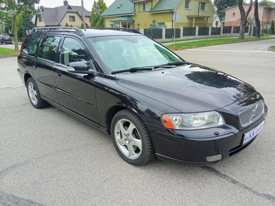 Melns Volvo V70 2007 Alīta, ar dzinēja tilpumu 2.40 L un nobraukumu 289 tūkst. km par 2900 €, foto 5 vietnē AUTOMOTO.COM.LV