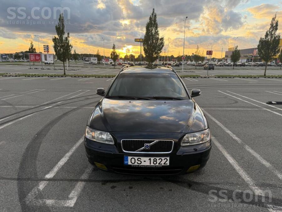Melns Volvo V70 2007 Rīga, ar dzinēja tilpumu 2.40 L un nobraukumu 358 tūkst. km par 2600 €, foto 3 vietnē AUTOMOTO.COM.LV