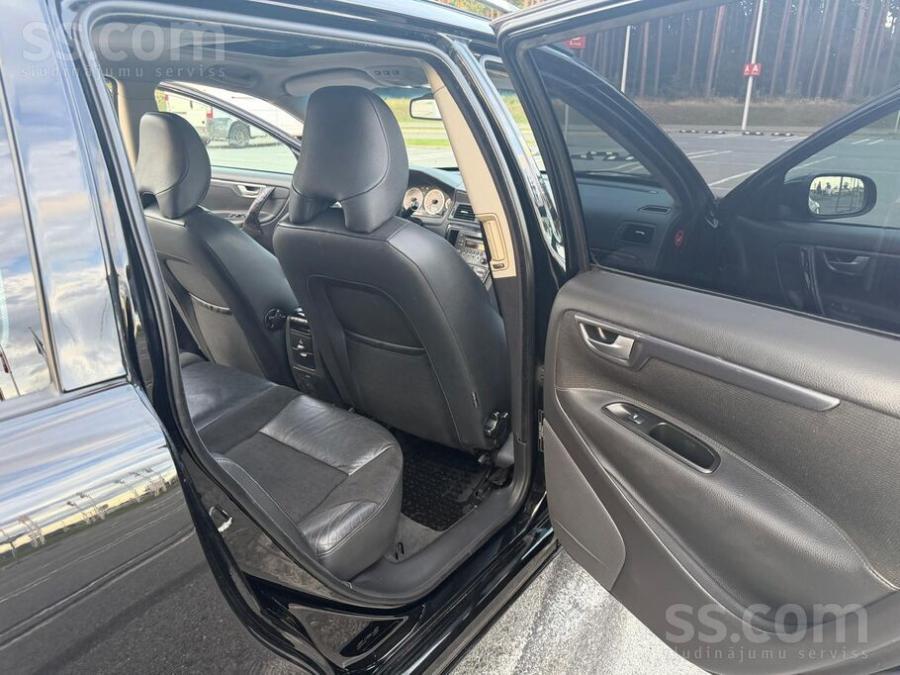 Melns Volvo V70 2007 Rīga, ar dzinēja tilpumu 2.40 L un nobraukumu 358 tūkst. km par 2600 €, foto 14 vietnē AUTOMOTO.COM.LV