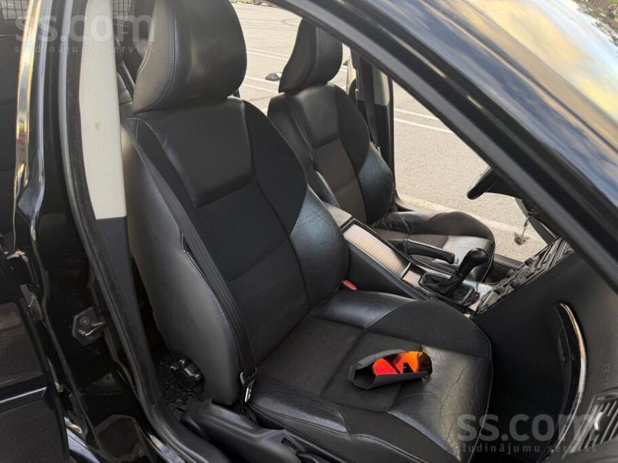 Melns Volvo V70 2007 Rīga, ar dzinēja tilpumu 2.40 L un nobraukumu 358 tūkst. km par 2600 €, foto 16 vietnē AUTOMOTO.COM.LV
